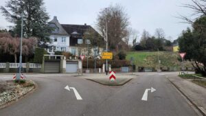 Zeichen 222: Vorgeschriebene Vorbeifahrt – Wichtige Voraussetzungen im ...