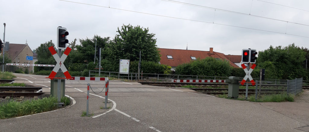 Andreaskreuz Parken Innerorts