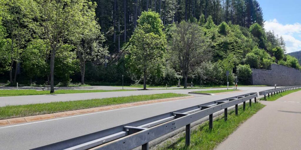 Geschwindigkeitsbeschränkungen außerorts: Alle Voraussetzungen für ...